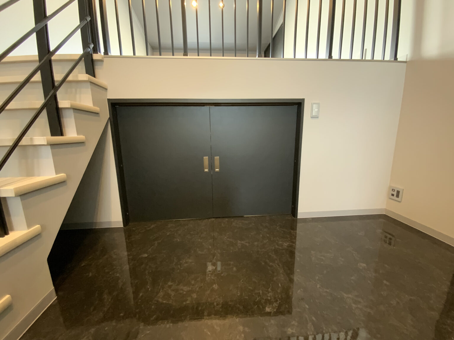 百万遍1階ガレージ2階は住居！オシャレな新築高級物件(SOHO可) - 京都でお家やテナントを探すならShuJu不動産